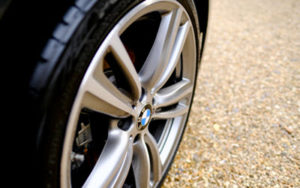 How to Deal With Cracked Alloy Wheels in a BMW